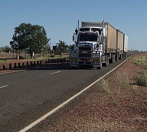 Driving heavy vehicles safely in poor road conditions - Safe To Work