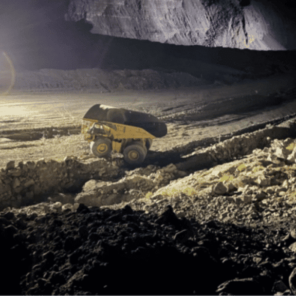 Lightning strikes a hazard for WA mine workers - Safe To Work