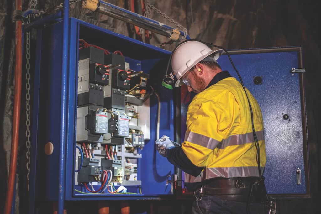 Gold mining is reinforced by critical maintenance - Safe To Work
